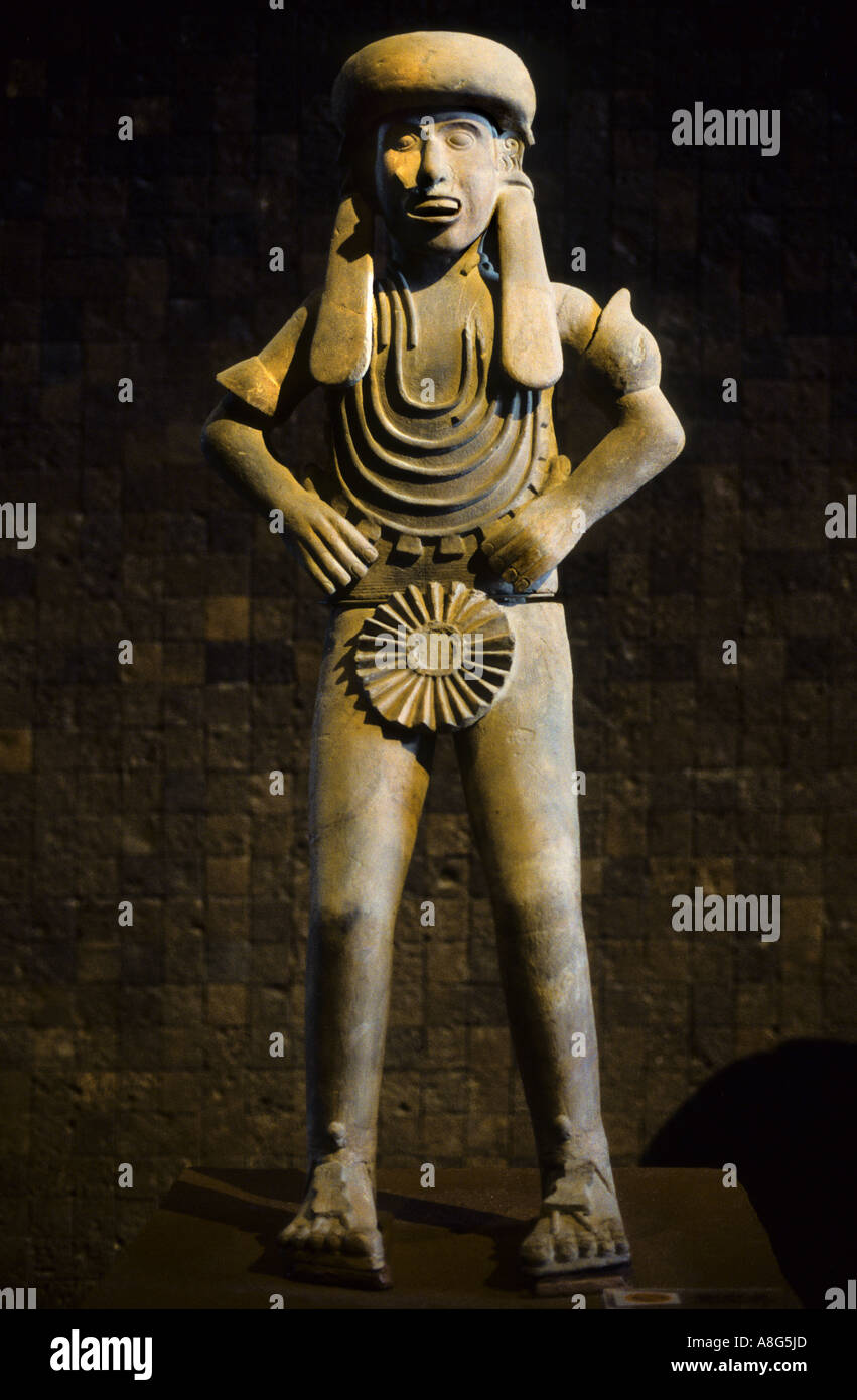 Sacerdote azteca immagini e fotografie stock ad alta risoluzione - Alamy