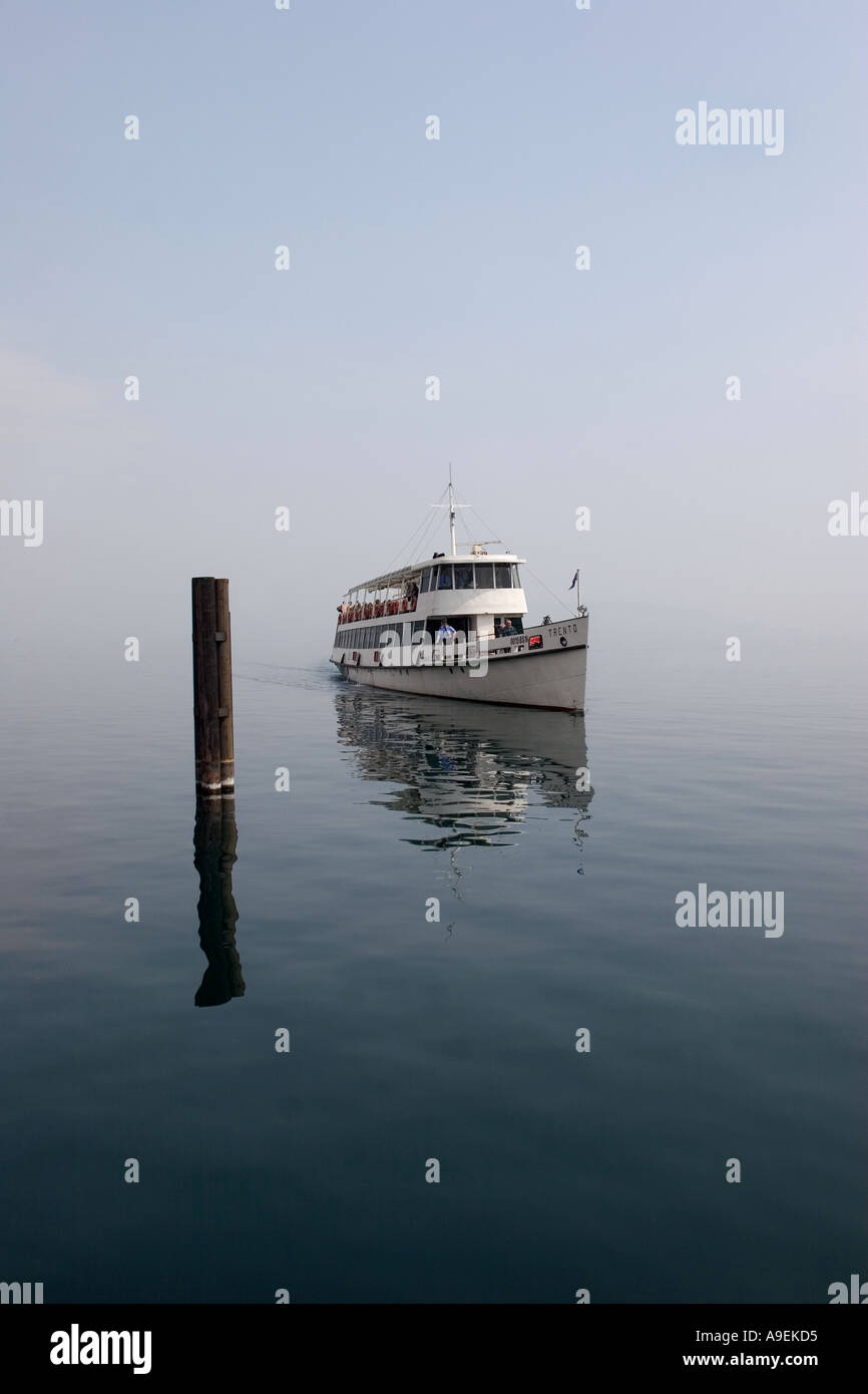 Traghetti lago di garda immagini e fotografie stock ad alta risoluzione ...