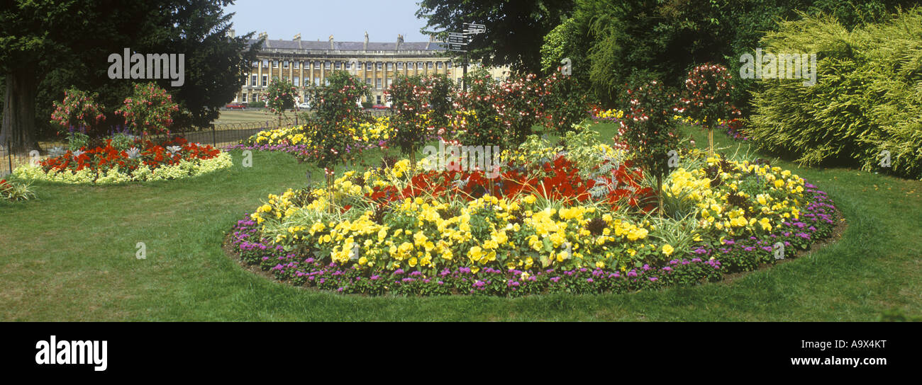 Royal crescent gardens immagini e fotografie stock ad alta risoluzione ...