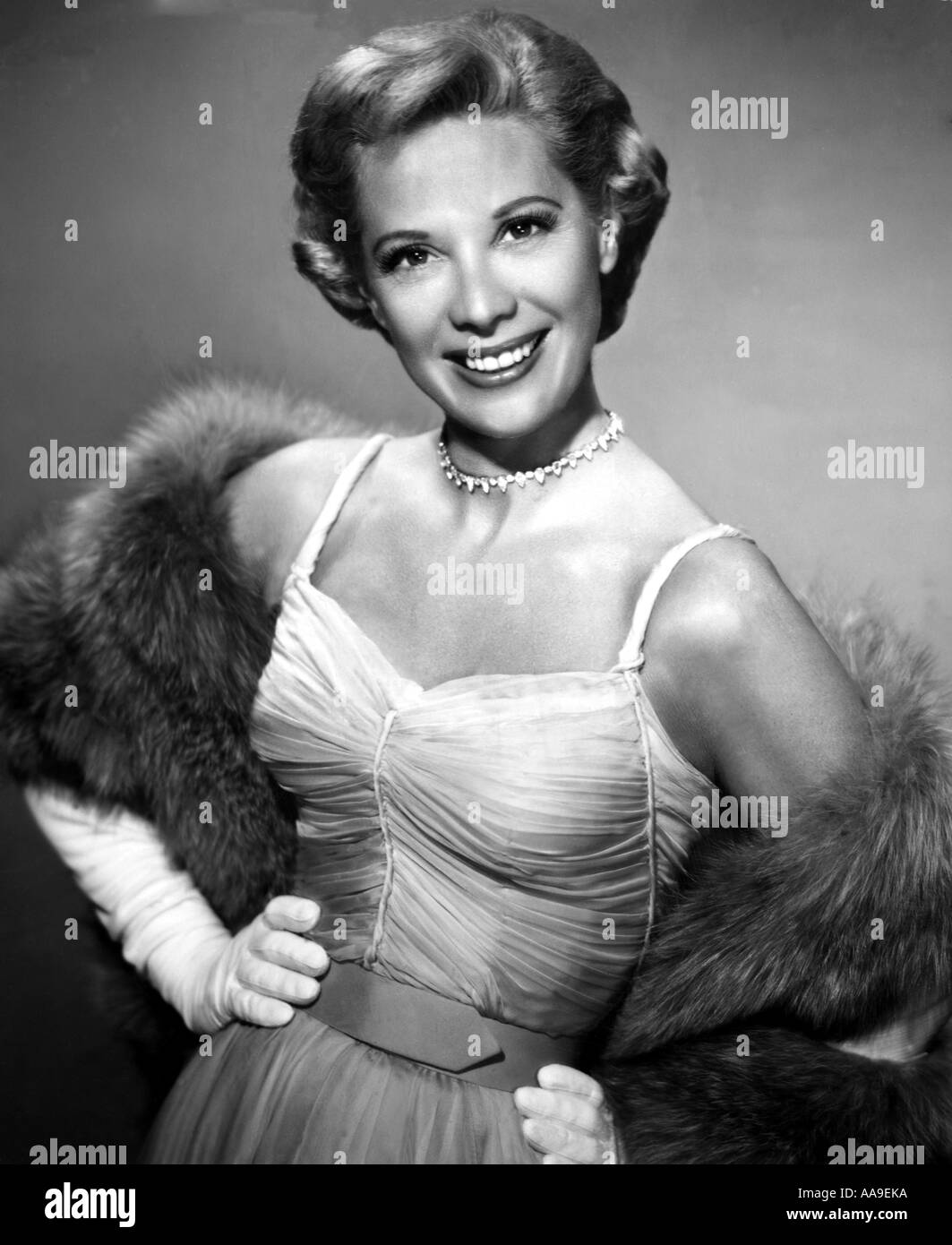 The dinah shore immagini e fotografie stock ad alta risoluzione - Alamy