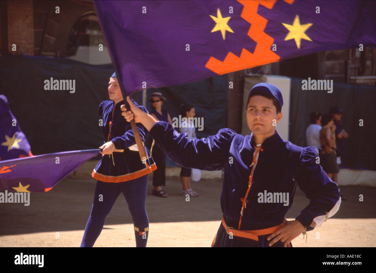 Sbandieratore palio siena immagini e fotografie stock ad alta ...