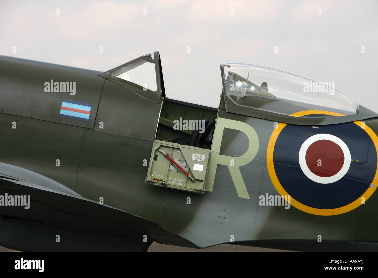 Spitfire cockpit canopy aircraft immagini e fotografie stock ad alta ...