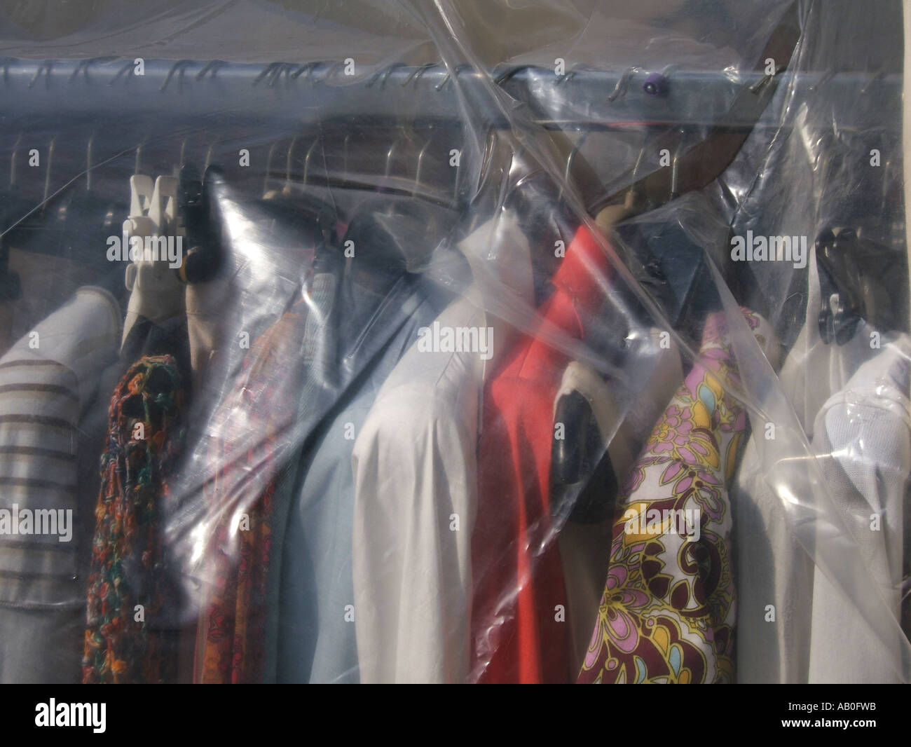 Polythene jackets immagini e fotografie stock ad alta risoluzione - Alamy