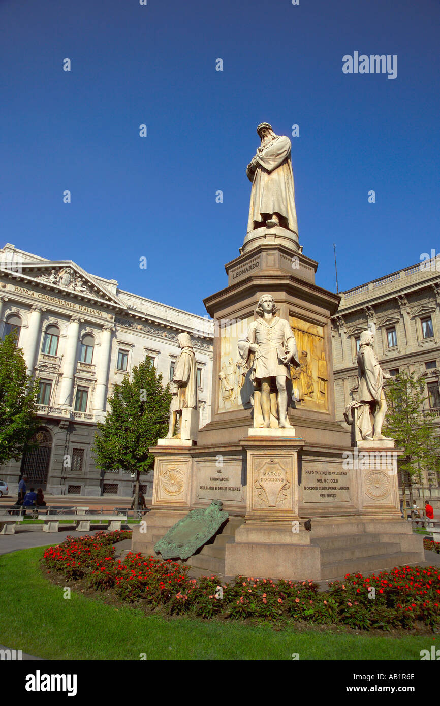 Statue of leonardo da vinci immagini e fotografie stock ad alta ...