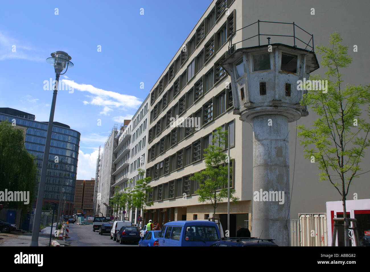 The original checkpoint charlie immagini e fotografie stock ad alta ...