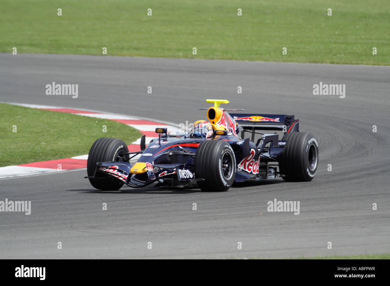 Red bull racing mark webber immagini e fotografie stock ad alta ...