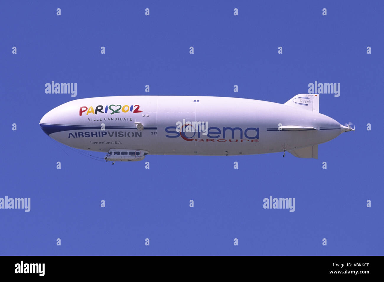 Zeppelin nt immagini e fotografie stock ad alta risoluzione - Alamy