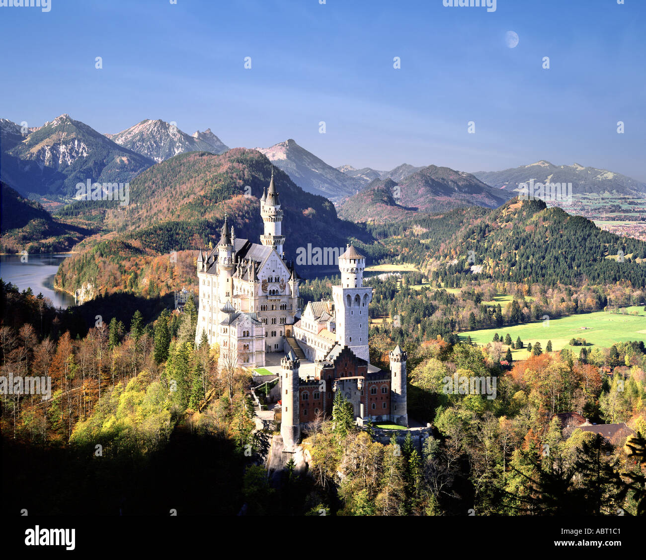 Vista dal castello di neuschwanstein immagini e fotografie stock ad ...