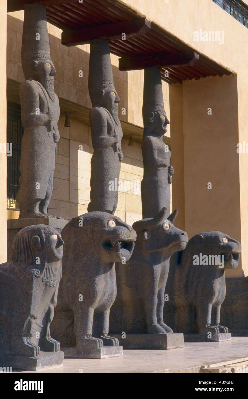 Syria aleppo museum statue immagini e fotografie stock ad alta ...