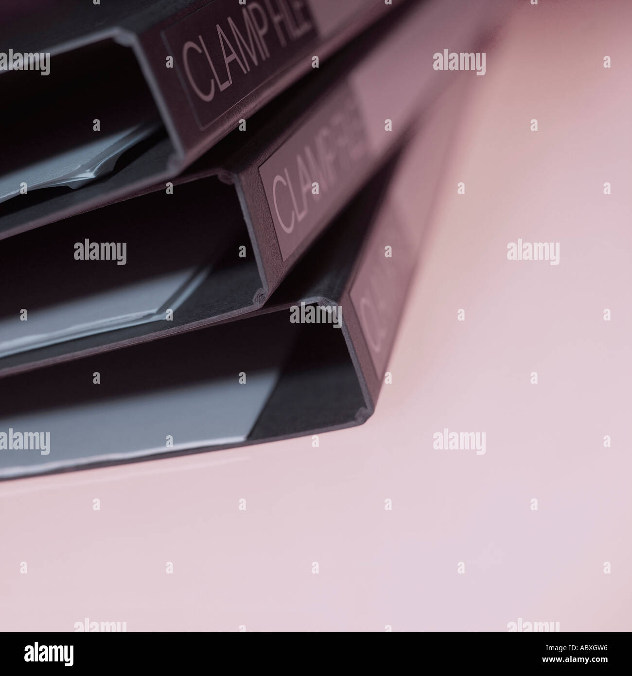 Tre raccoglitori ad anelli immagini e fotografie stock ad alta ...