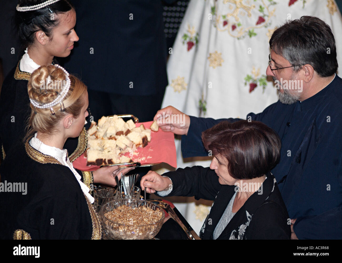 Santa comunione immagini e fotografie stock ad alta risoluzione - Alamy