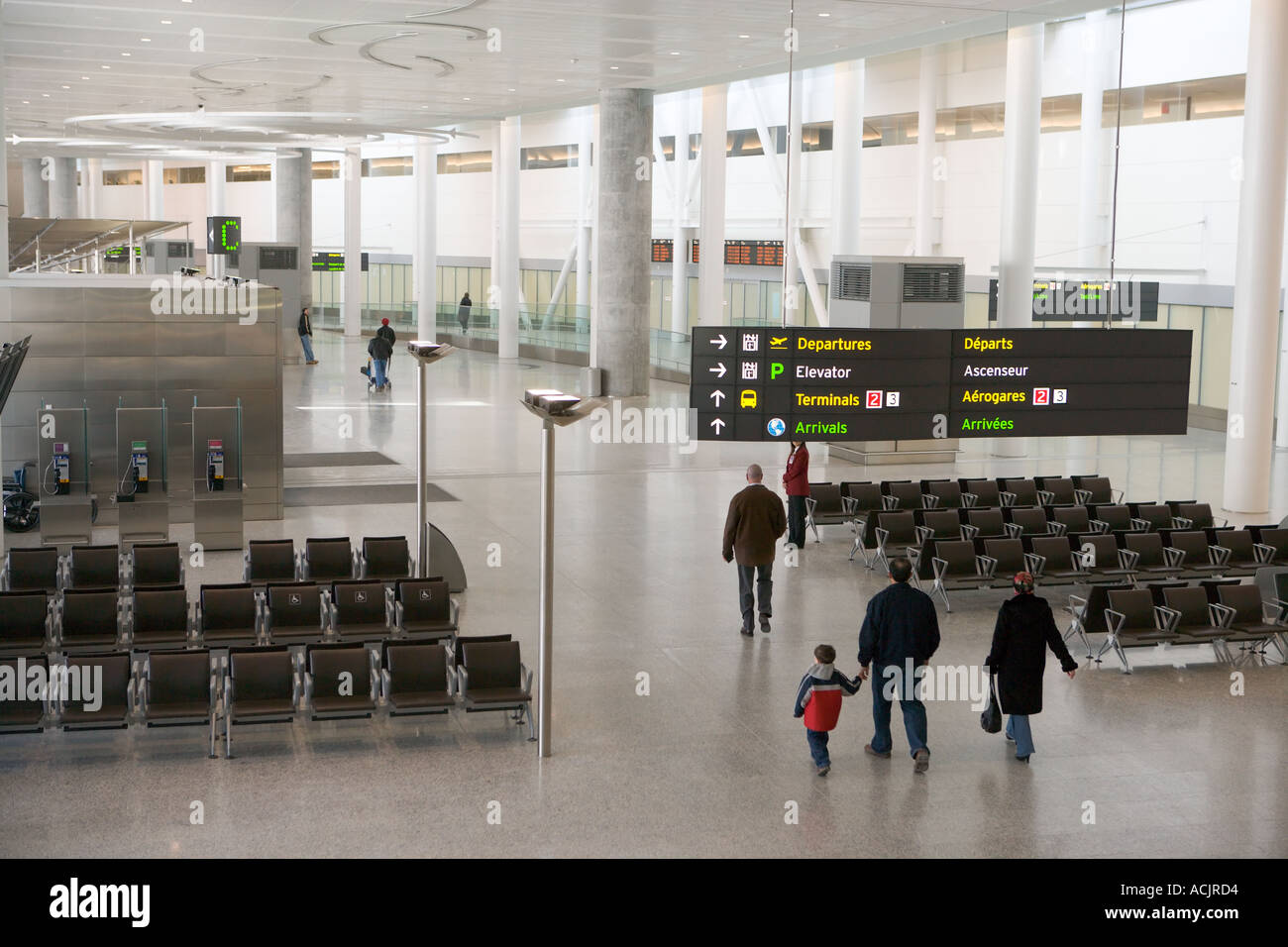 Toronto pearson terminal 1 immagini e fotografie stock ad alta ...