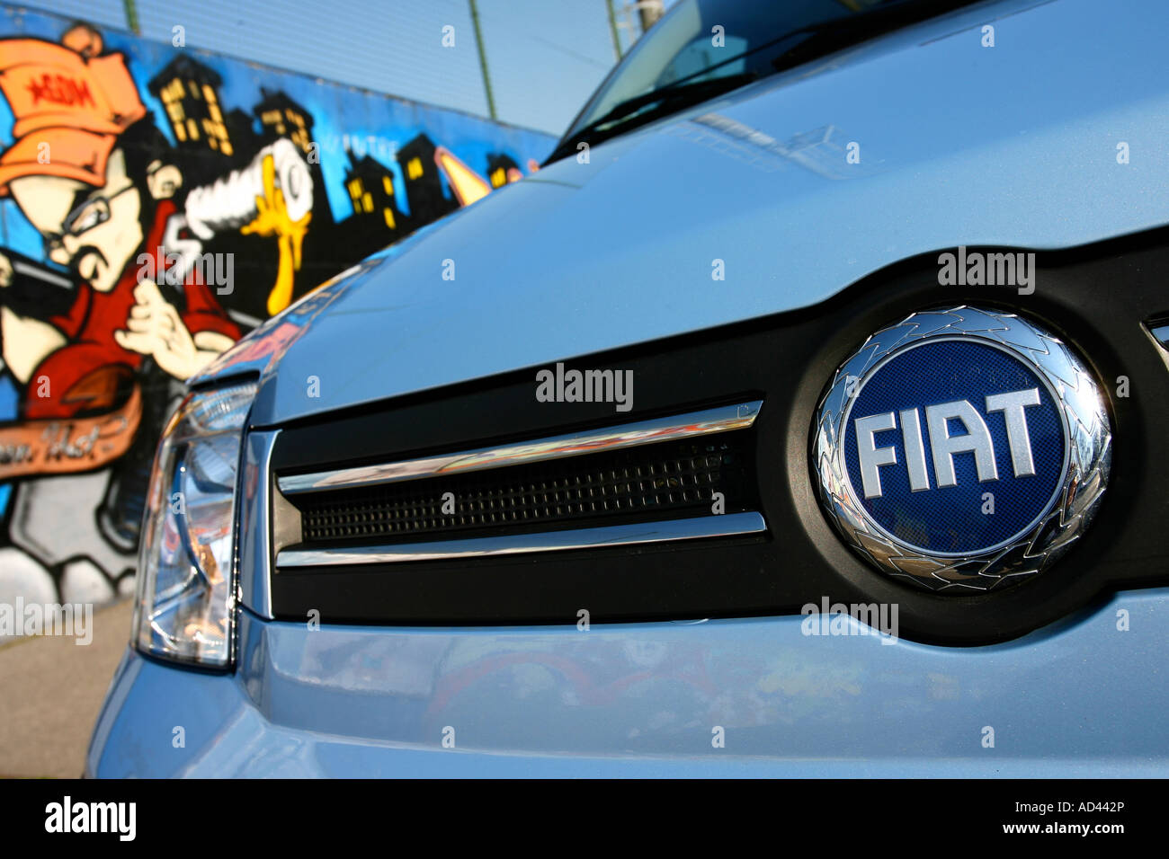 Fiat logo 600 immagini e fotografie stock ad alta risoluzione - Alamy