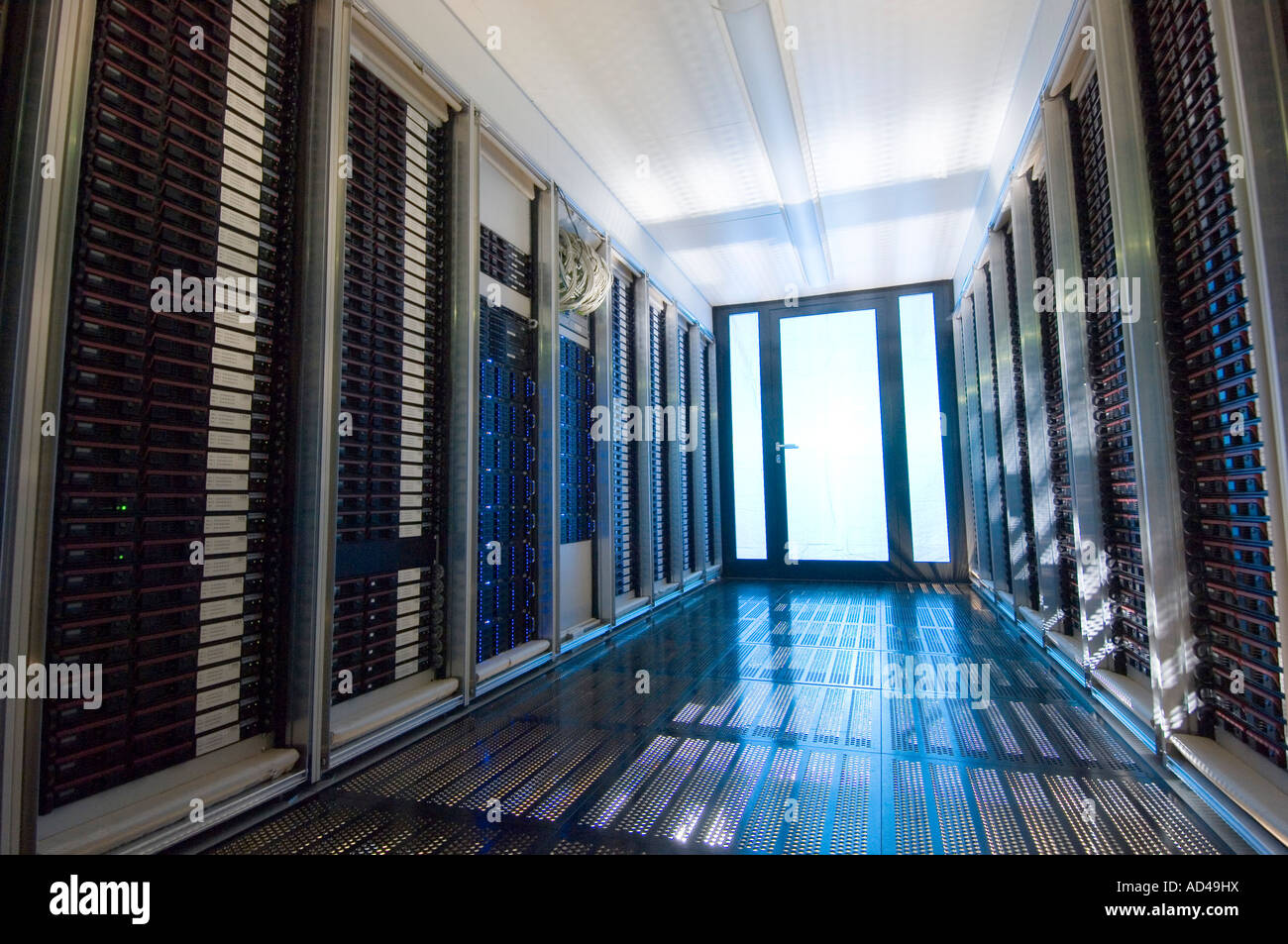 Cluster di computer immagini e fotografie stock ad alta risoluzione - Alamy