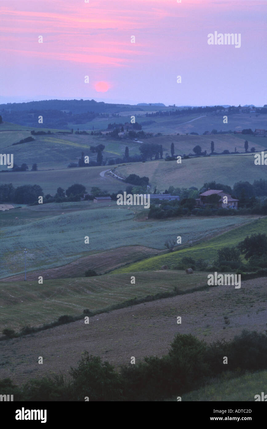 Tramonto della campagna toscana immagini e fotografie stock ad alta ...