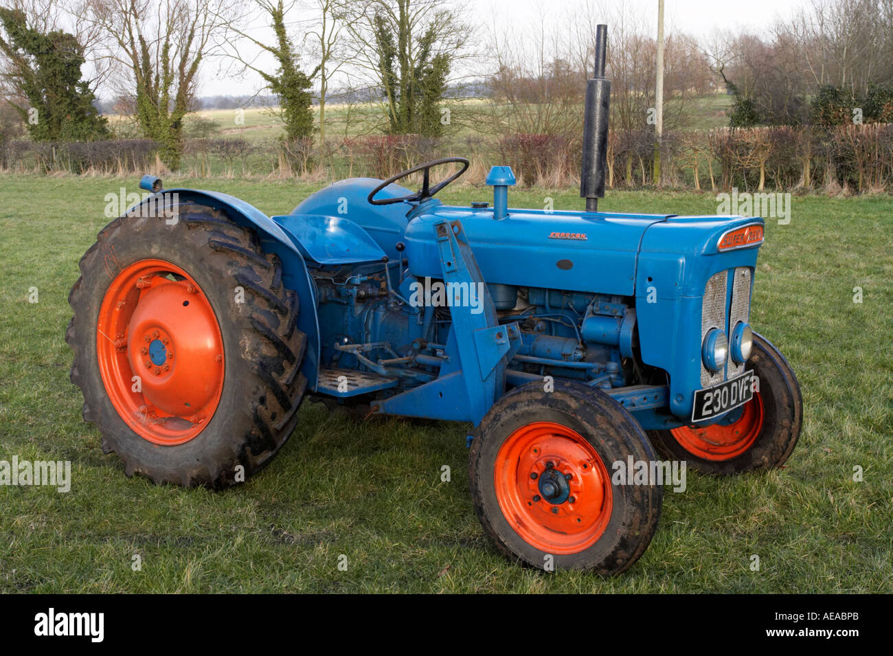 Vintage fordson dexta trattore immagini e fotografie stock ad alta risoluzione - Alamy