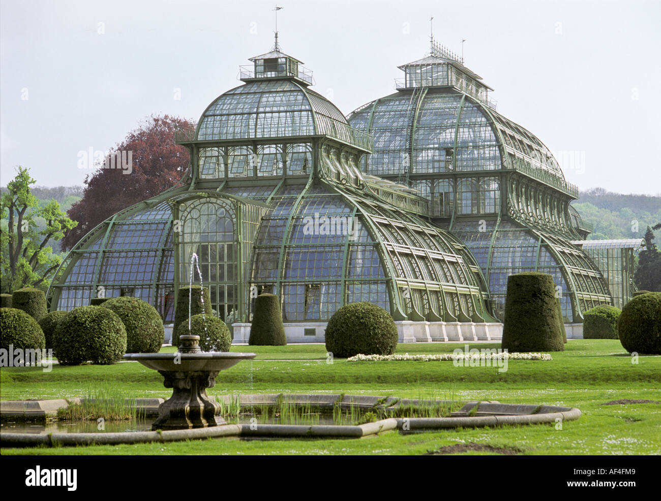 Serra il castello di Schönbrunn park - Vienna - Austria Foto stock - Alamy