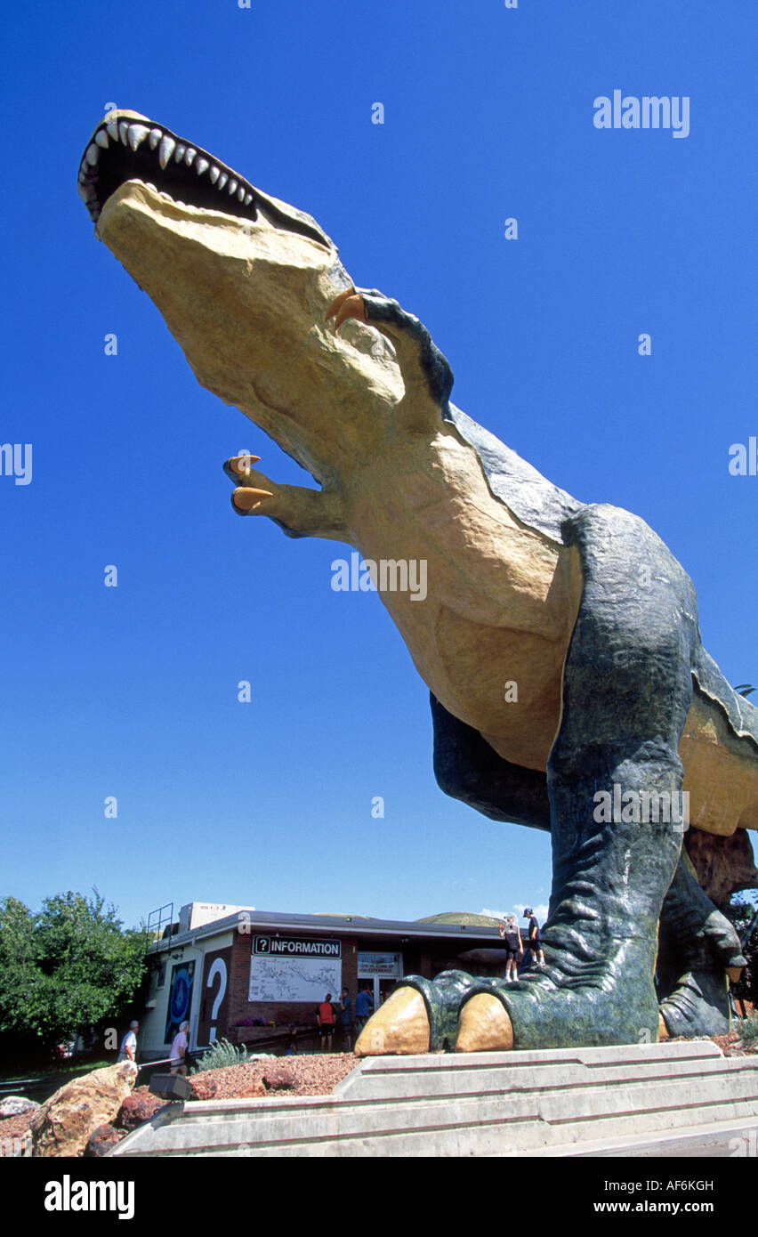 Un gigante T Rex accoglie i visitatori presso il centro visitatori ...