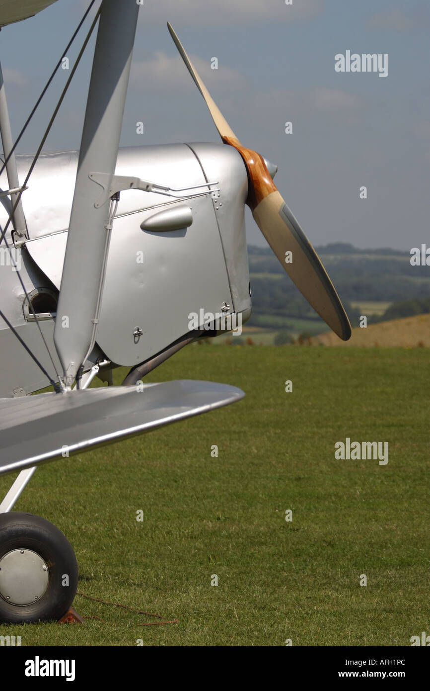 Dh82 tiger moth de havilland aereo aereo aviazione classico immagini e ...