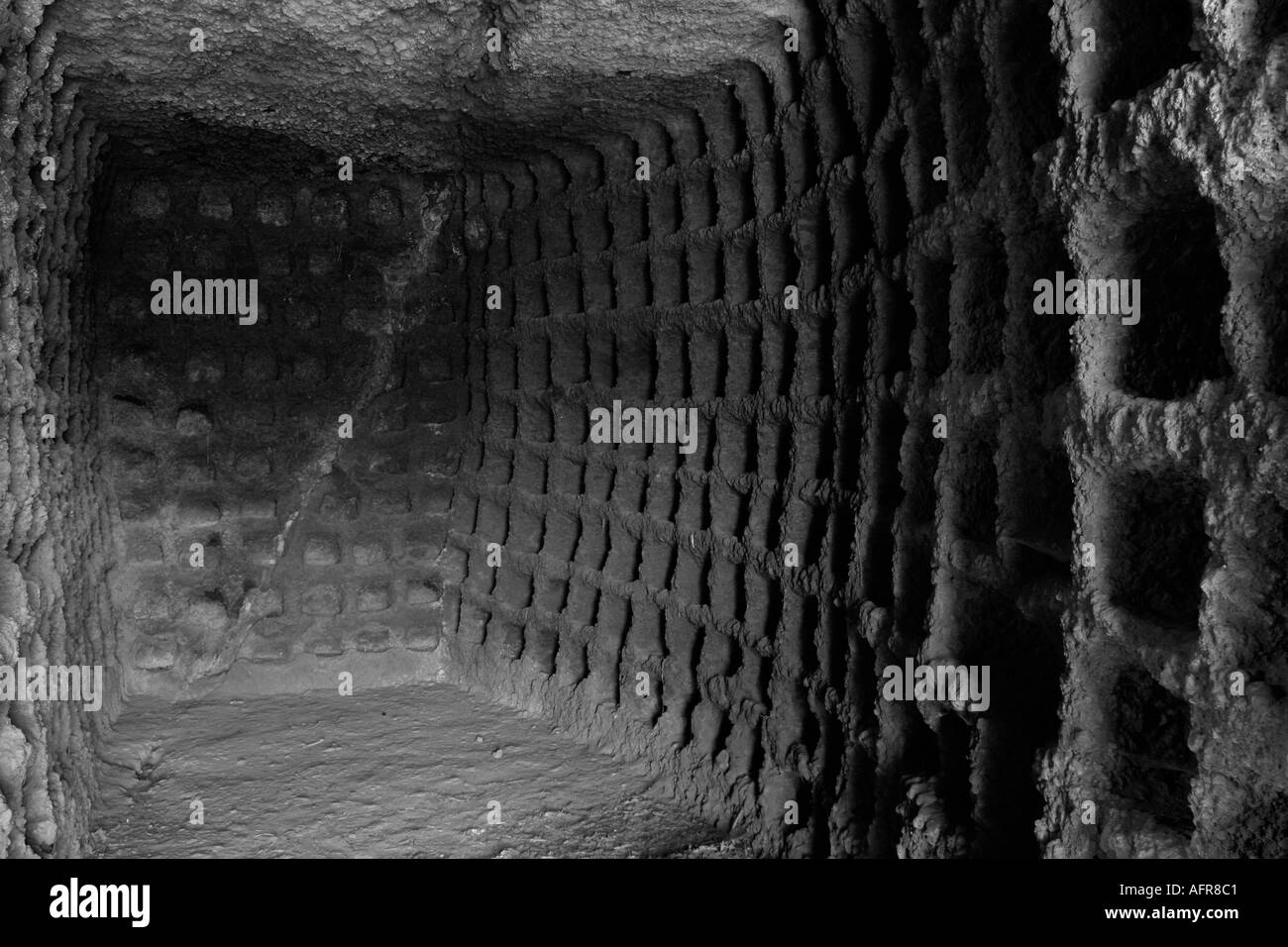 Tomba etrusca italia Foto e Immagini Stock in Bianco e Nero - Alamy