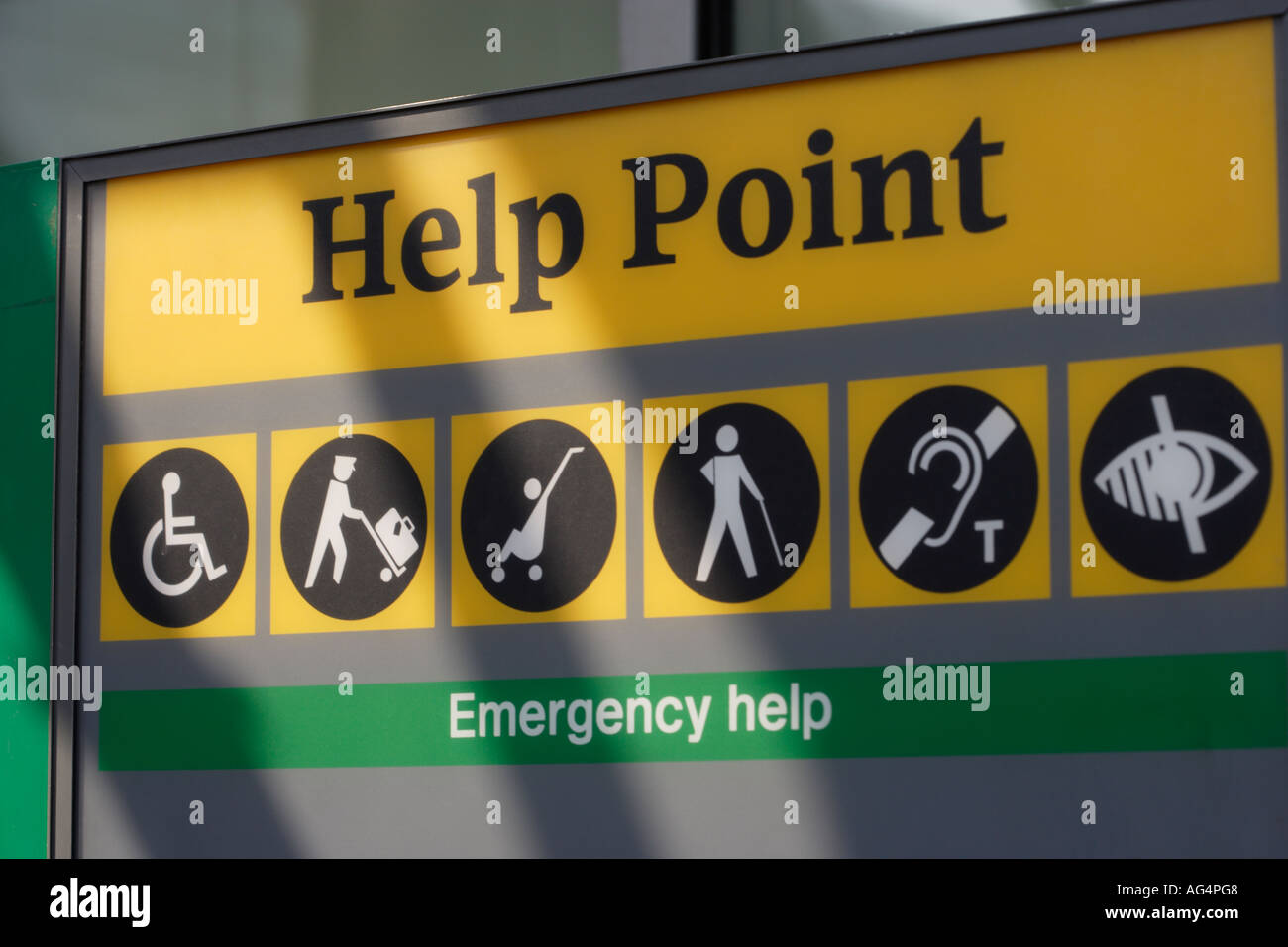 Passenger help point immagini e fotografie stock ad alta risoluzione ...