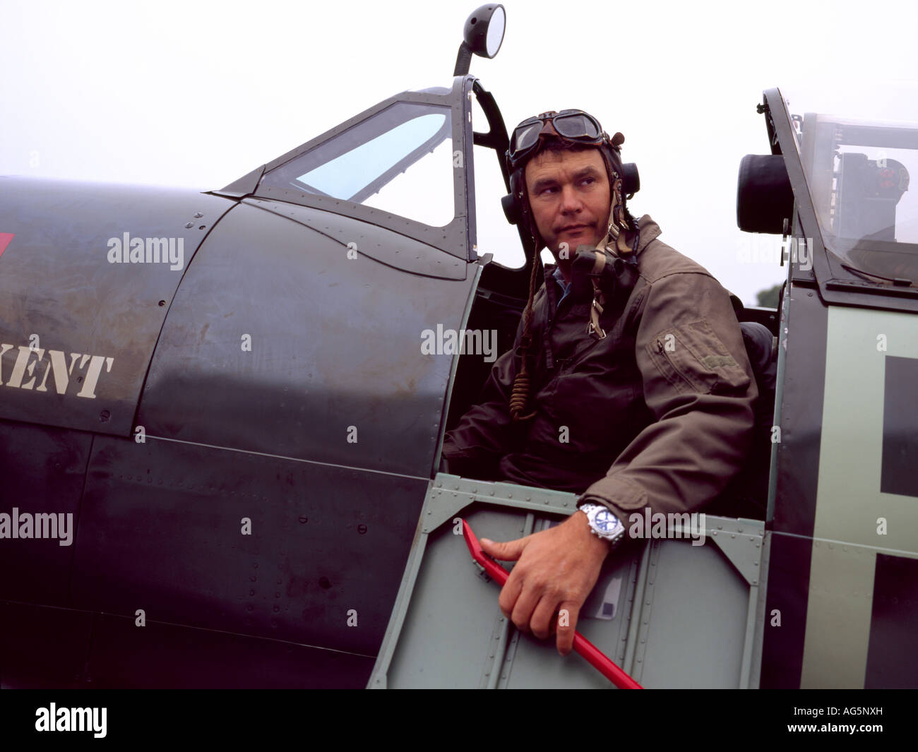 Cabina di pilotaggio spitfire immagini e fotografie stock ad alta ...