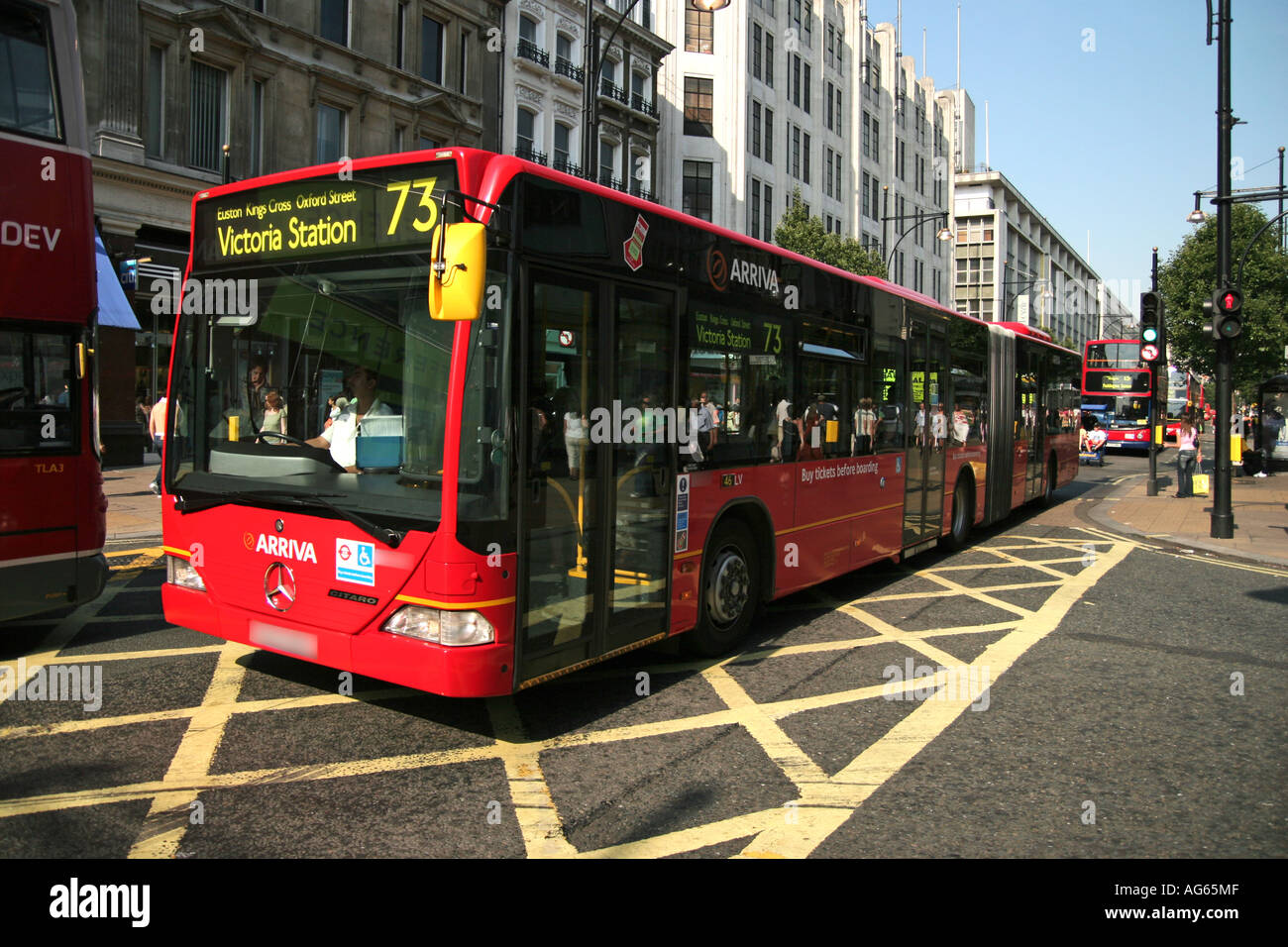 Bendy bus bendybus immagini e fotografie stock ad alta risoluzione - Alamy