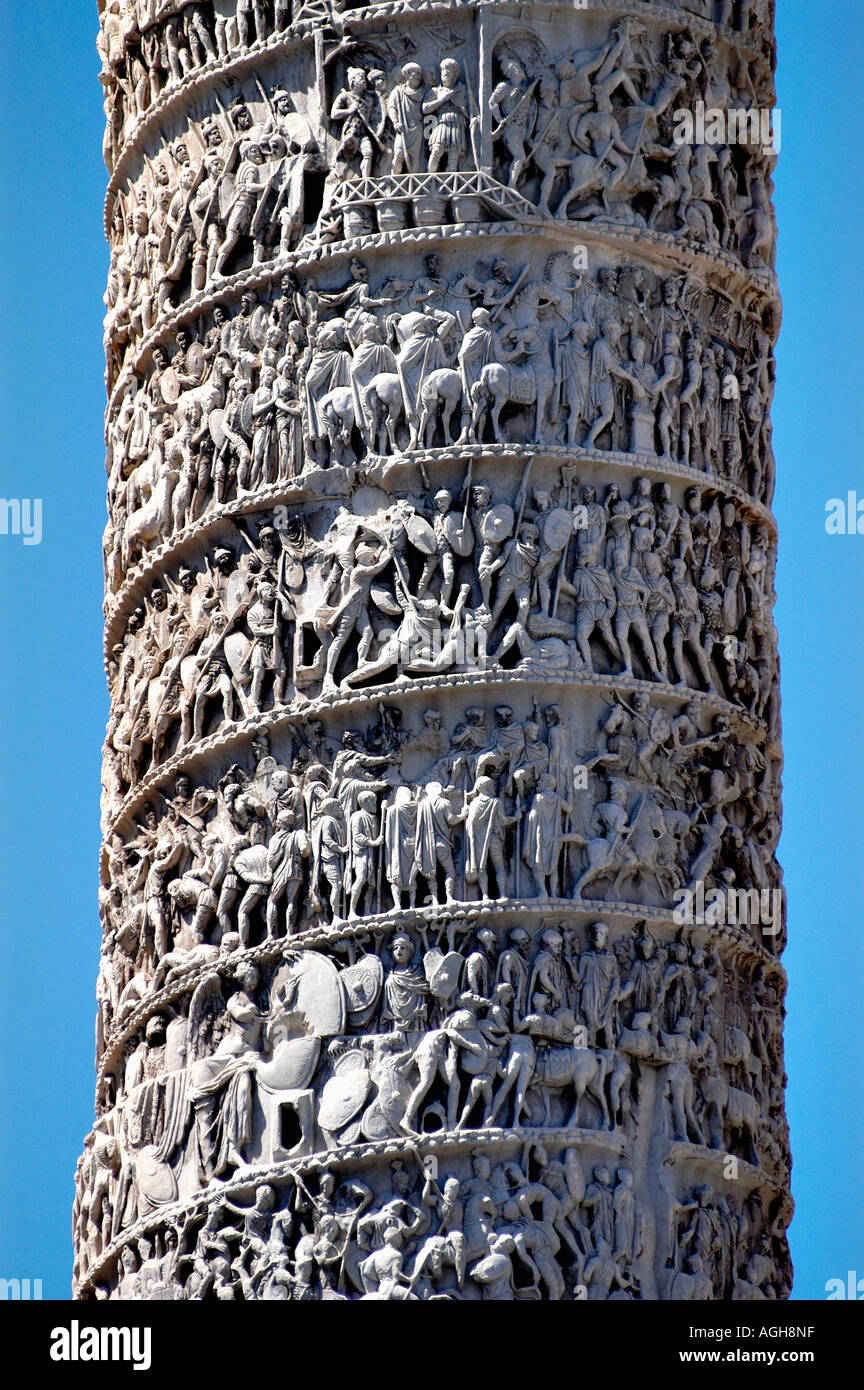 Dettaglio della colonna con incisioni, Colonna di Marco Aurelio, Piazza ...