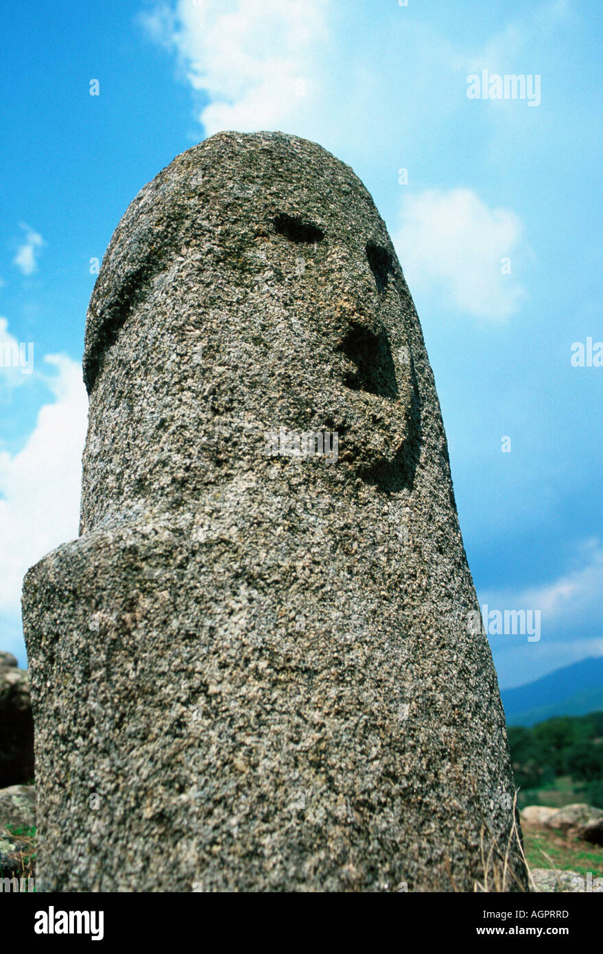Statue menhir immagini e fotografie stock ad alta risoluzione - Alamy