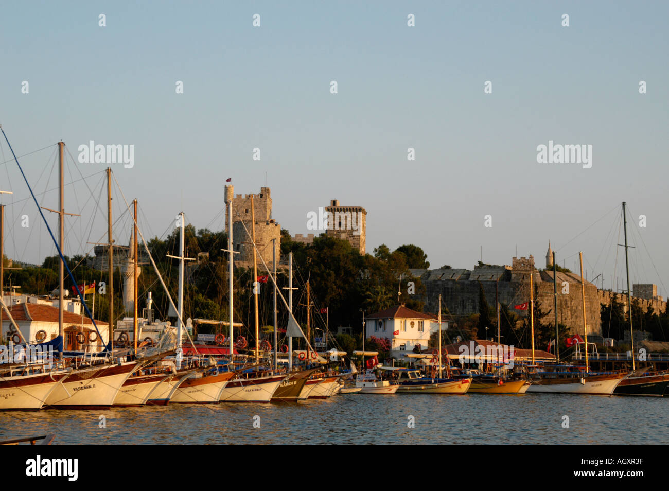 Lungomare di bodrum lungomare turco immagini e fotografie stock ad alta ...