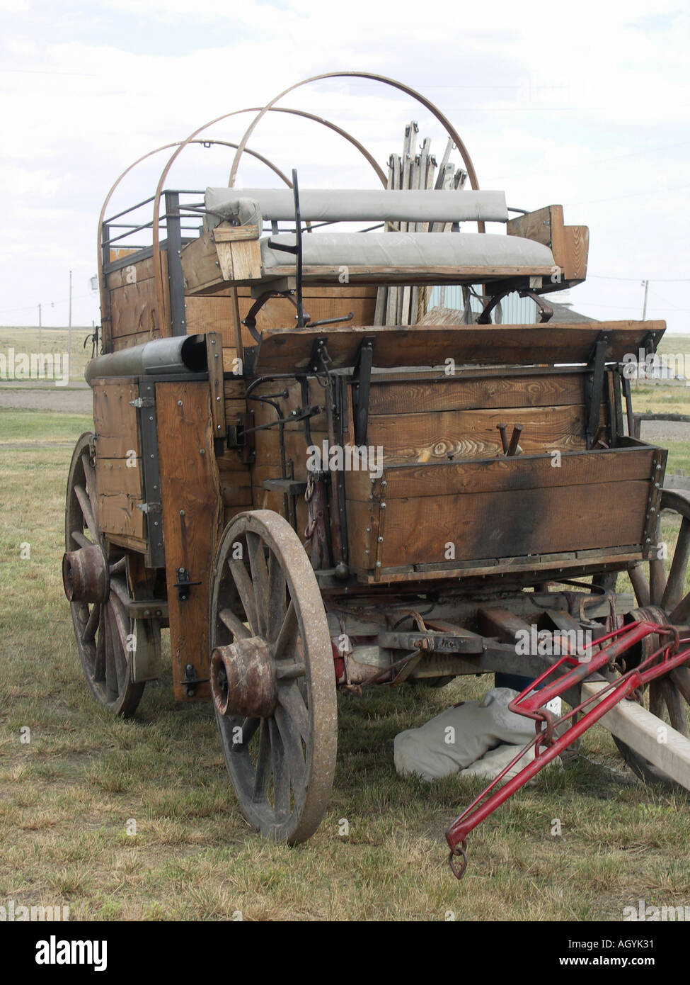 Conestoga covered wagon immagini e fotografie stock ad alta risoluzione ...