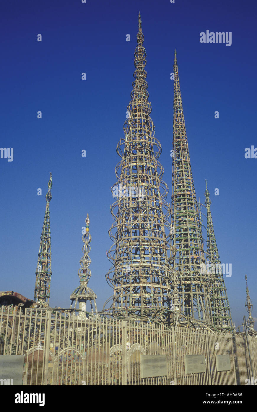 The watts towers los angeles immagini e fotografie stock ad alta ...