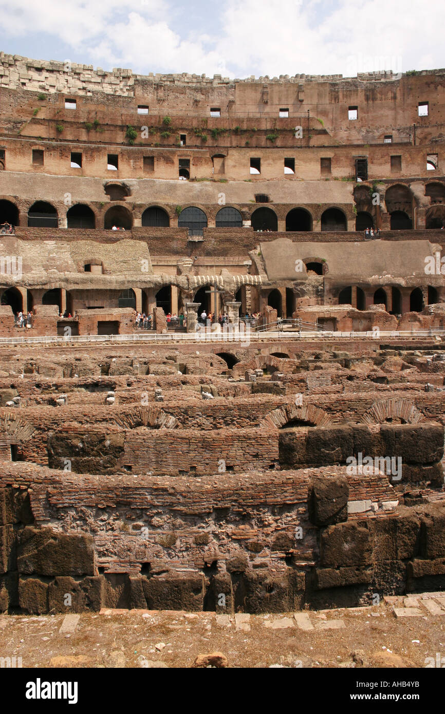 L'interno il colosseo colosseo immagini e fotografie stock ad alta ...