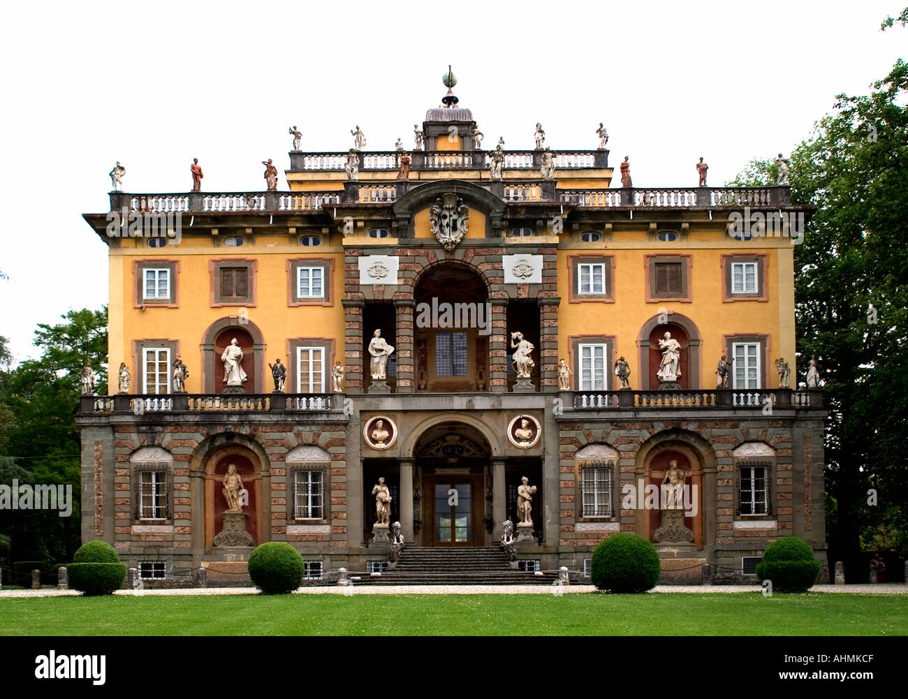 Villa torrigiani immagini e fotografie stock ad alta risoluzione - Alamy