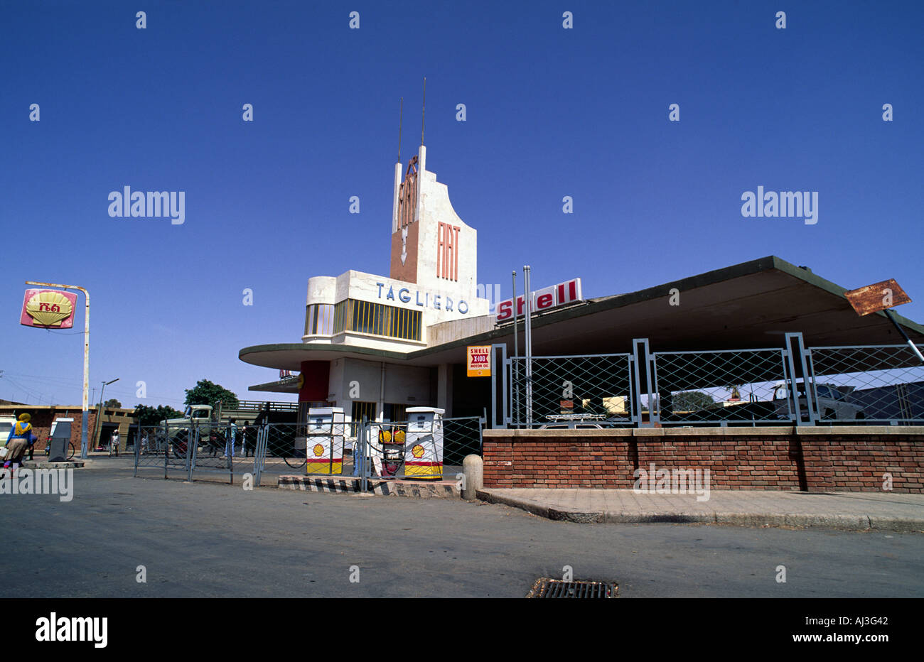 Distributore di benzina degli anni '50 immagini e fotografie stock ad ...