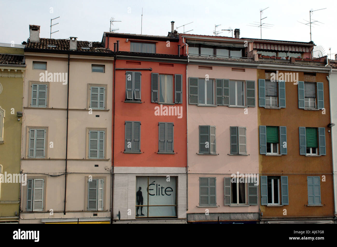 Fiume parma immagini e fotografie stock ad alta risoluzione - Alamy
