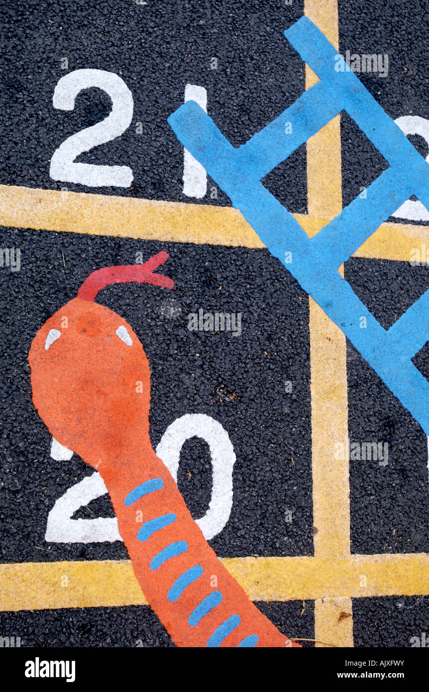 Serpenti e scale giganti immagini e fotografie stock ad alta ...