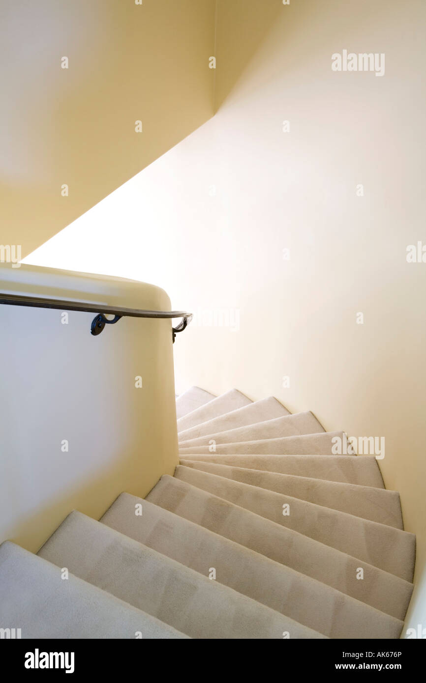 Tromba Delle Scale Bianca Immagini e Fotos Stock - Alamy