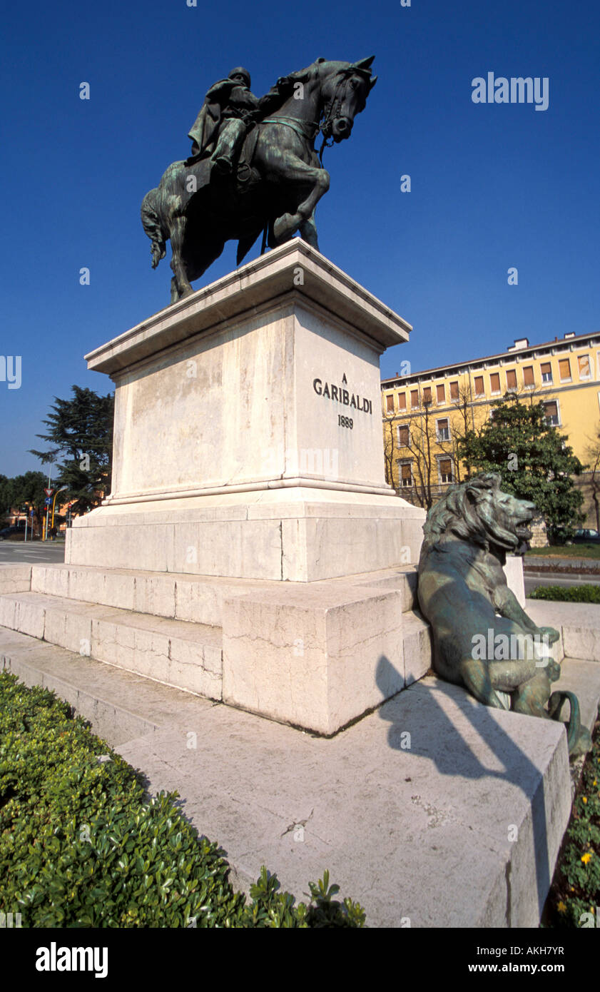 Monumento a Garibaldi, Brescia, Lombardia, Italia Foto stock - Alamy
