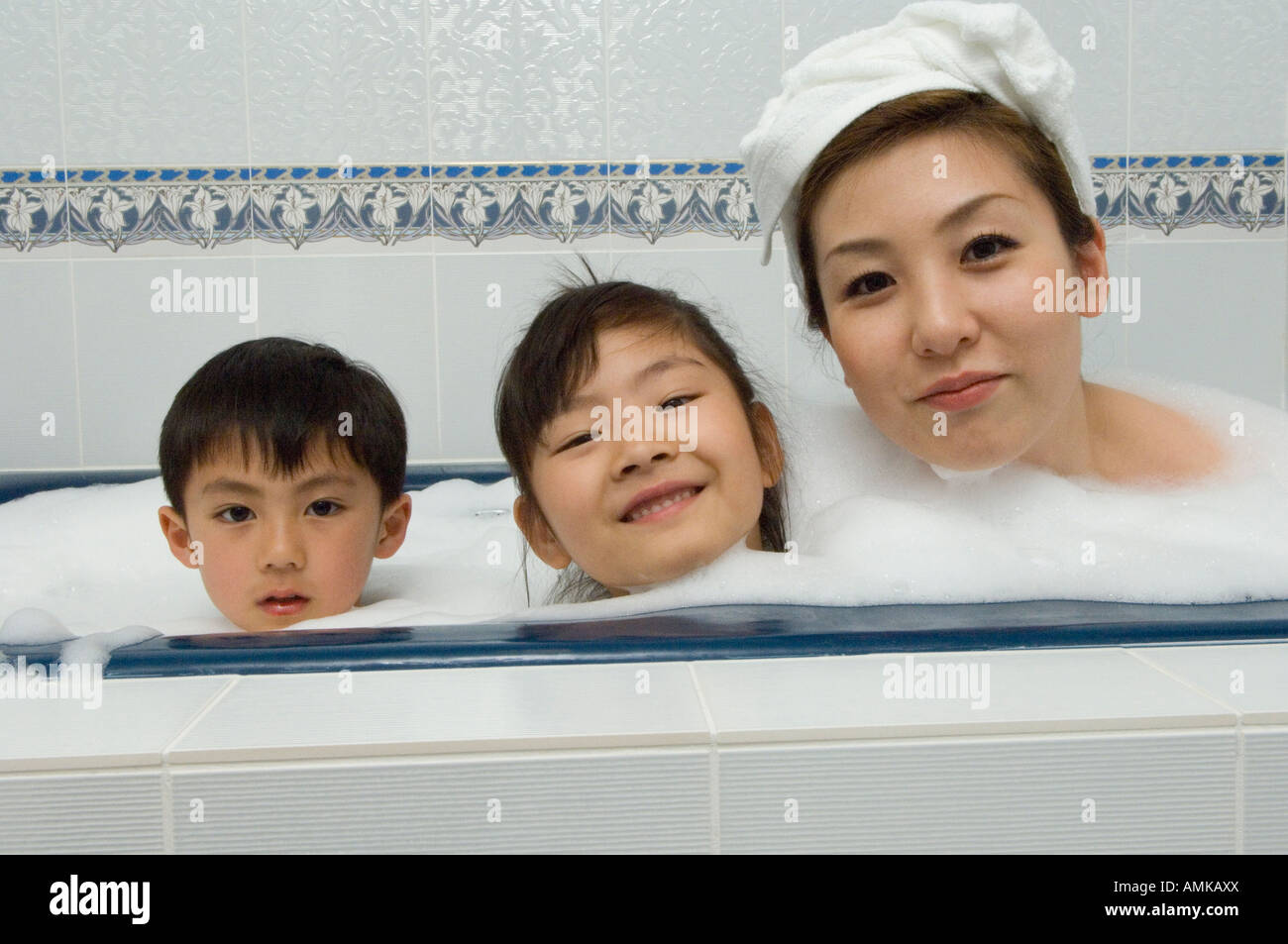 Mamma giapponese immagini e fotografie stock ad alta risoluzione - Alamy