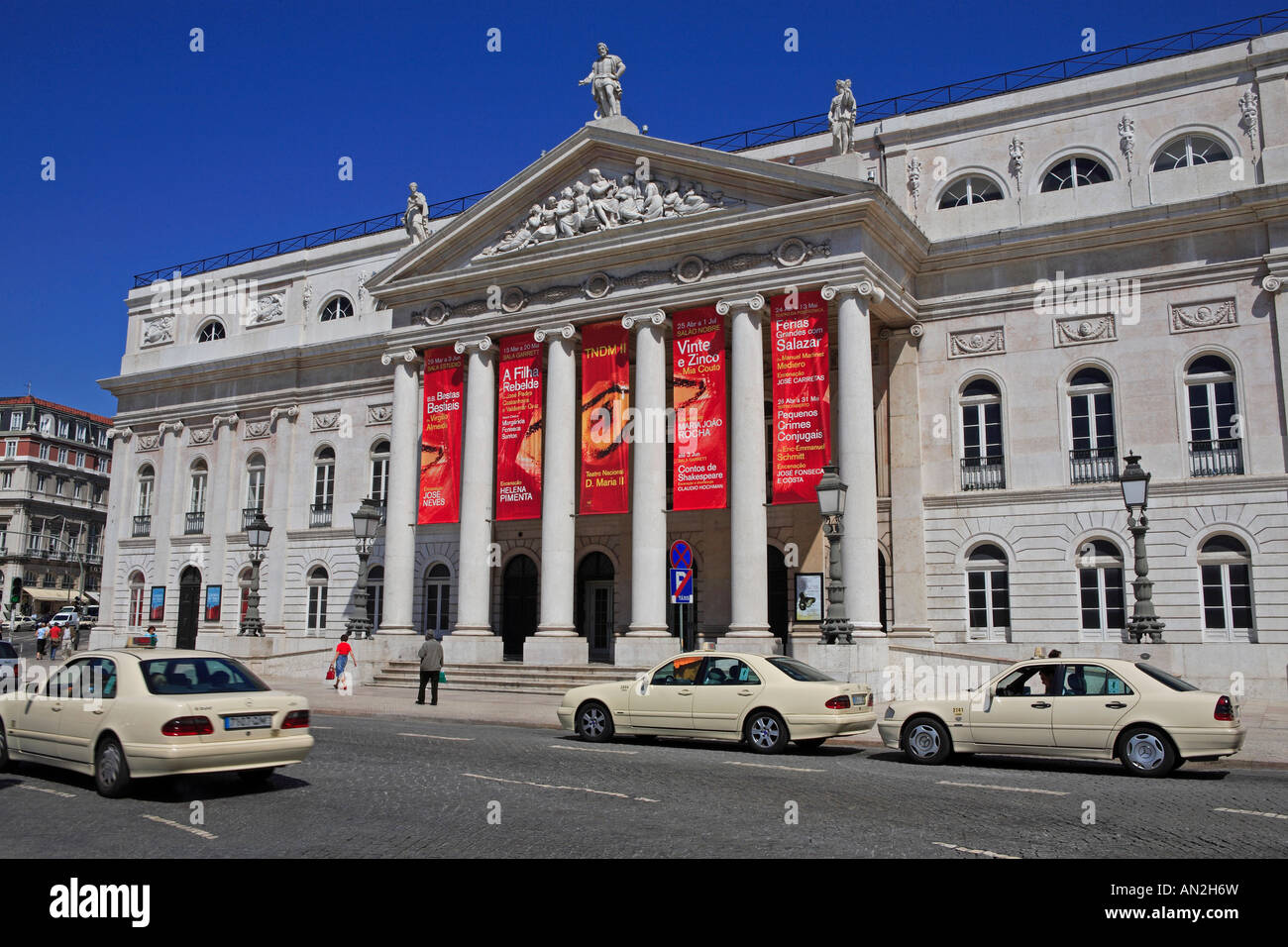 Teatro nacional de dona maria ii immagini e fotografie stock ad alta ...