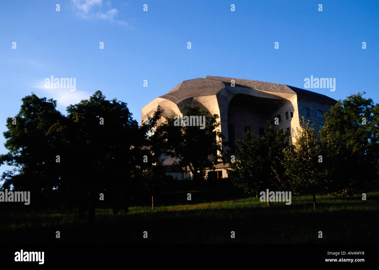 Il goetheanum immagini e fotografie stock ad alta risoluzione - Alamy