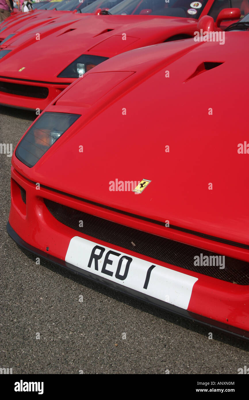 Red ferrari f40 immagini e fotografie stock ad alta risoluzione - Alamy