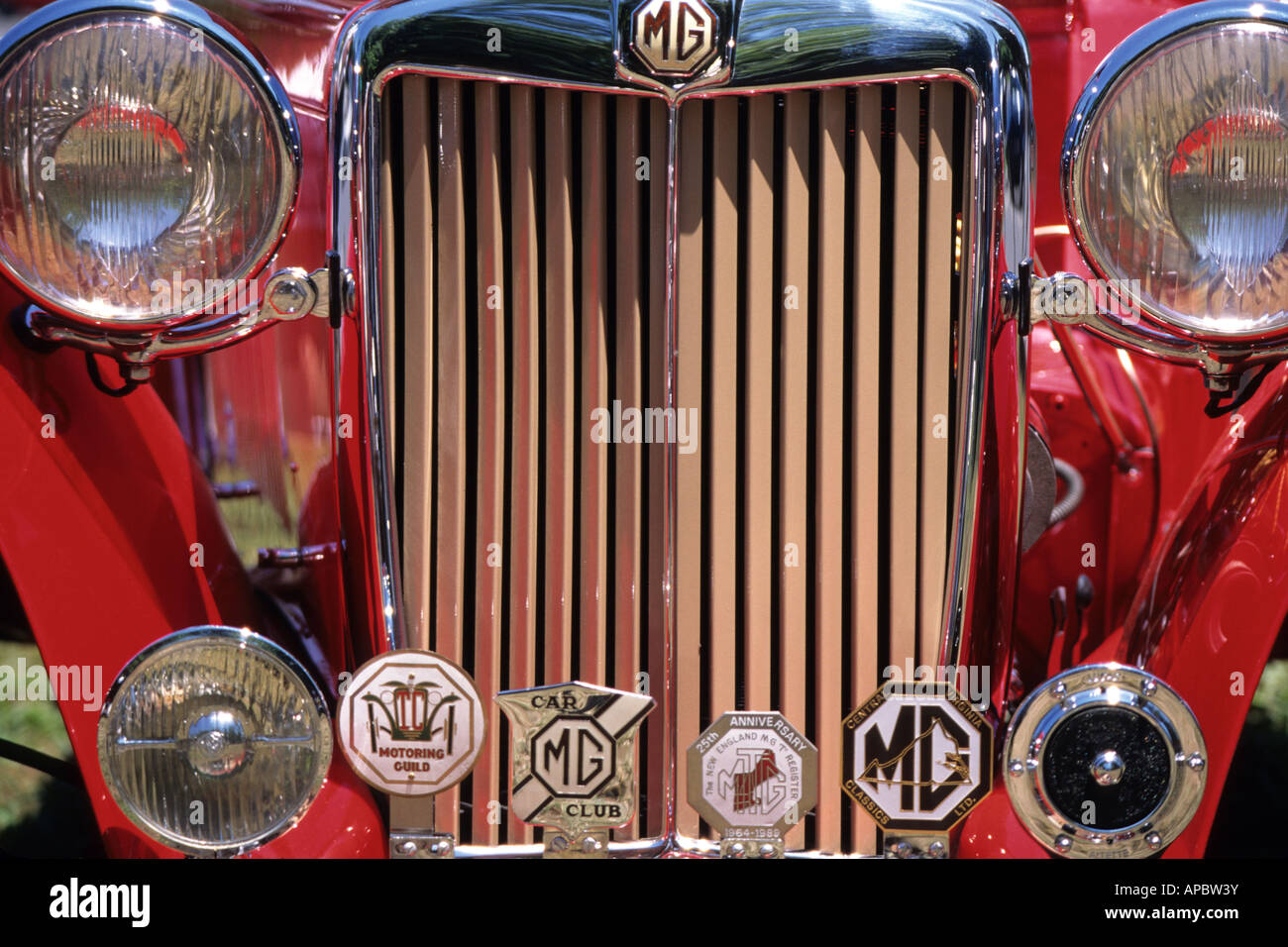 Mg logo sportscar immagini e fotografie stock ad alta risoluzione - Alamy