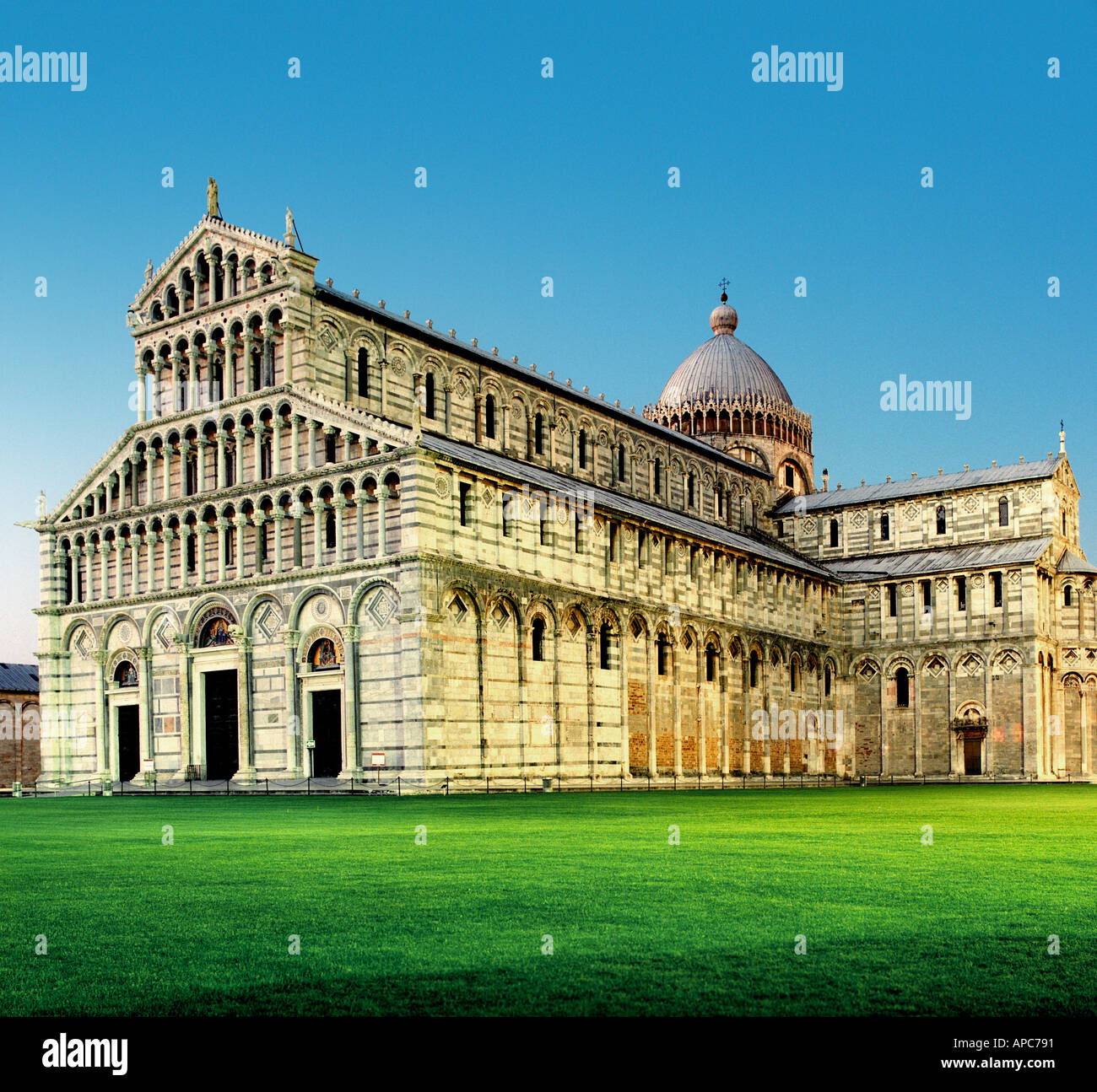 Duomo cattedrale di Pisa piazza del duomo il campo dei miracoli Campo ...