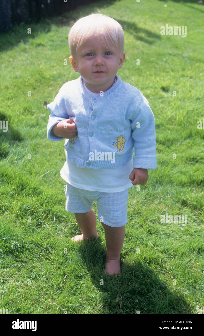 Età 14 mesi maschi immagini e fotografie stock ad alta risoluzione - Alamy