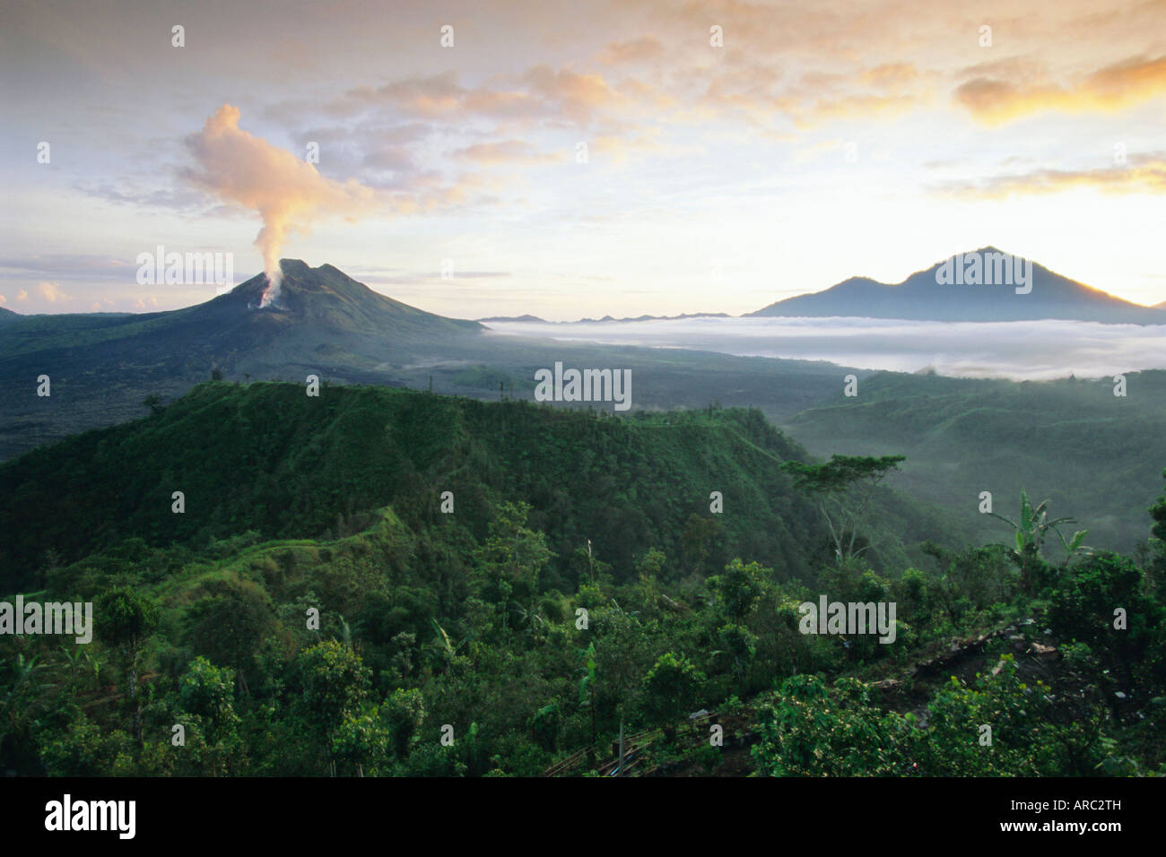 Vulcano bali immagini e fotografie stock ad alta risoluzione - Alamy