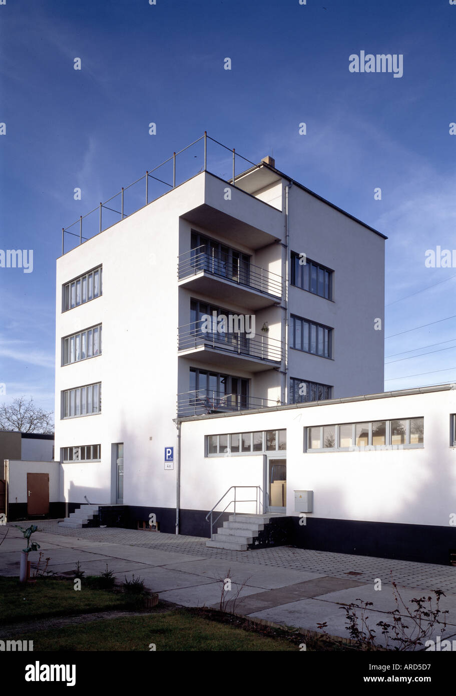 Walter gropius torten estate dessau immagini e fotografie stock ad alta ...