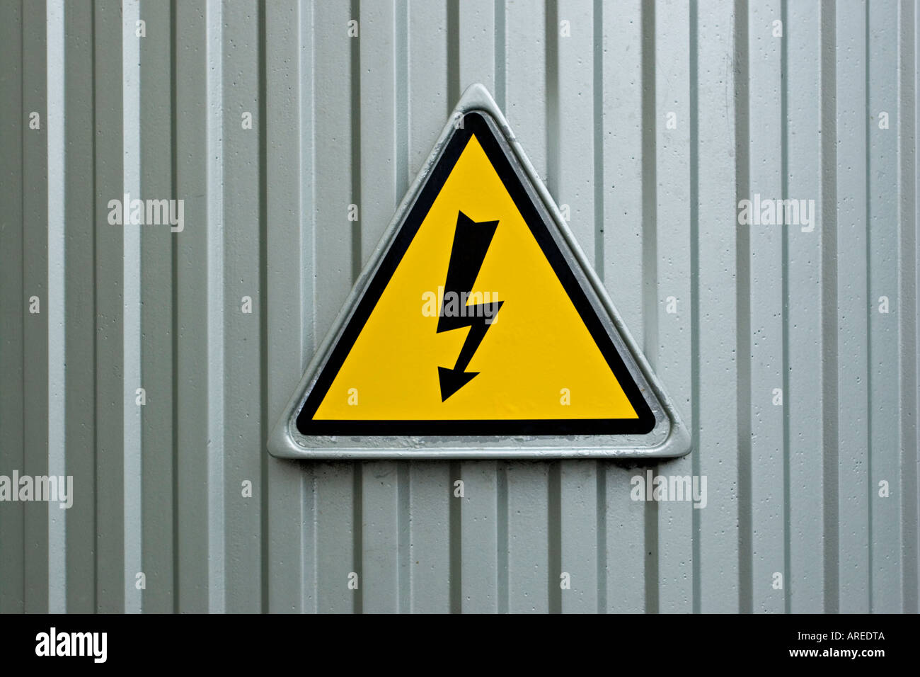 Segnale di pericolo elettrocuzione elettricità pericolo zapped immagini ...