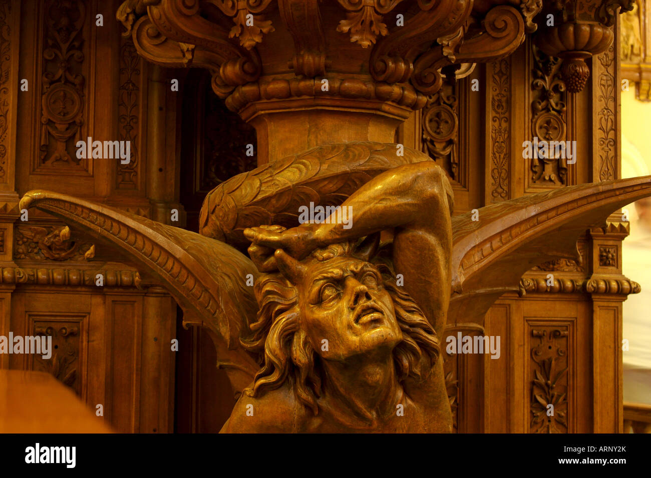 Angelo caduto immagini e fotografie stock ad alta risoluzione - Alamy